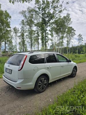 Balts Ford Focus 2008 Jelgava, ar dzinēja tilpumu 1.60 L un nobraukumu 252 tūkst. km par 600 €, foto 4 vietnē AUTOMOTO.COM.LV