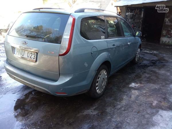 White Ford Focus 2009 in Vilnius, with an engine capacity of 1.60 L and mileage of 210 thousand km for 999 €, photo 3 on AUTOMOTO.COM.LV