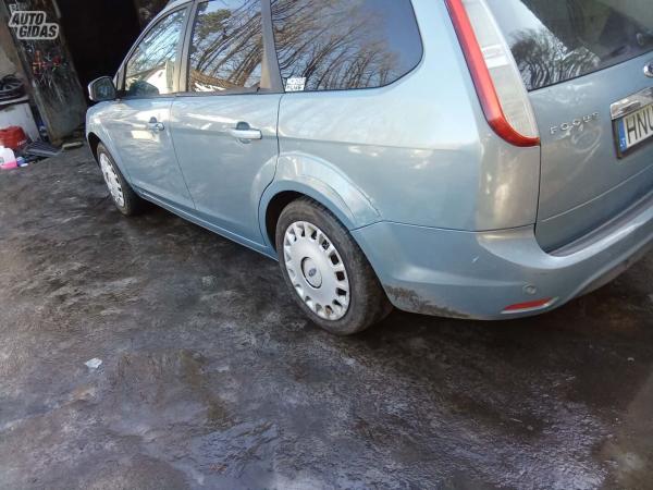 White Ford Focus 2009 in Vilnius, with an engine capacity of 1.60 L and mileage of 210 thousand km for 999 €, photo 4 on AUTOMOTO.COM.LV