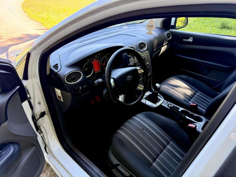 Balts Ford Focus 2009 Kauņa, ar dzinēja tilpumu 1.56 L un nobraukumu 250 tūkst. km par 2350 €, foto 13 vietnē AUTOMOTO.COM.LV