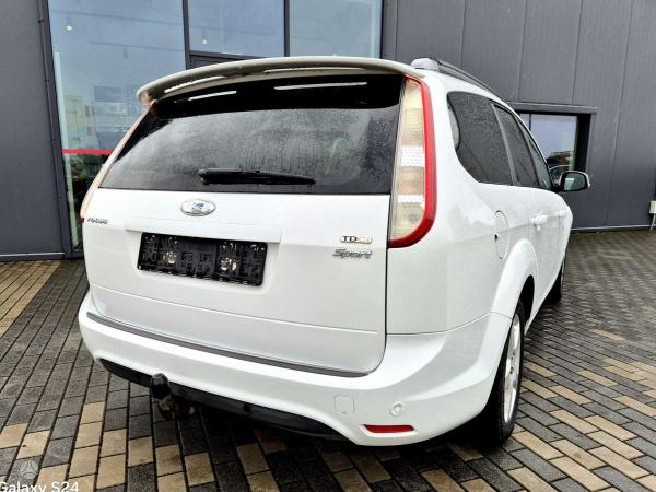 Balts Ford Focus 2009 Šauļi, ar dzinēja tilpumu 1.56 L un nobraukumu 256 tūkst. km par 2750 €, foto 9 vietnē AUTOMOTO.COM.LV