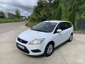 White Ford Focus 2010 in Kaunas, with an engine capacity of 1.60 L and mileage of 320 thousand km for 1600 €, photo  on AUTOMOTO.COM.LV
