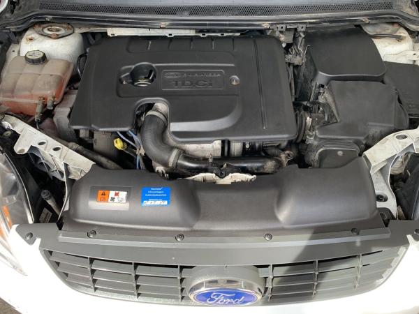 Balts Ford Focus 2010 Kauņa, ar dzinēja tilpumu 1.60 L un nobraukumu 320 tūkst. km par 1600 €, foto 10 vietnē AUTOMOTO.COM.LV