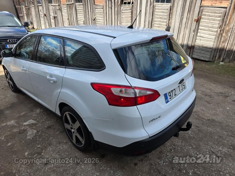 Balts Ford Focus 2011 Tapa, ar dzinēja tilpumu 1.60 L un nobraukumu 450 tūkst. km par 3499 €, foto 13 vietnē AUTOMOTO.COM.LV