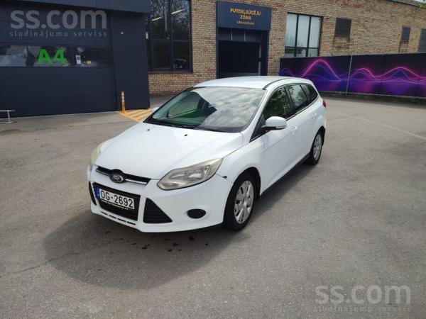 Balts Ford Focus 2011 Rīga, ar dzinēja tilpumu 1.60 L un nobraukumu 145 tūkst. km par 2190 €, foto 1 vietnē AUTOMOTO.COM.LV