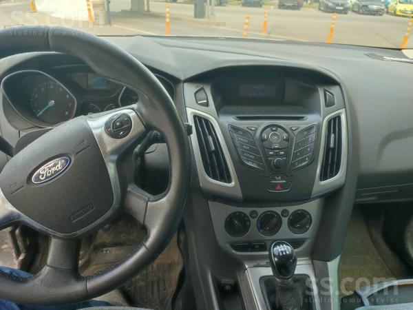 Balts Ford Focus 2011 Rīga, ar dzinēja tilpumu 1.60 L un nobraukumu 145 tūkst. km par 2190 €, foto 7 vietnē AUTOMOTO.COM.LV