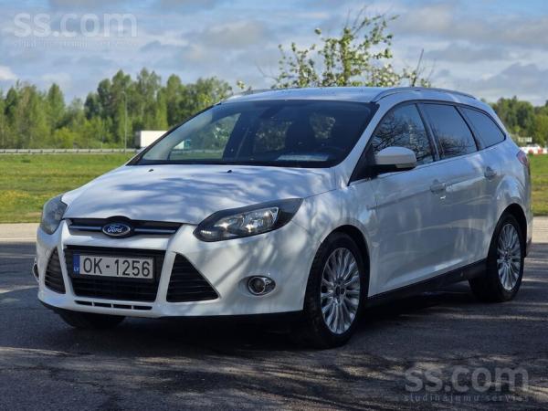White Ford Focus 2011 in Liepaja, with an engine capacity of 1.60 L and mileage of 224 thousand km for 4500 €, photo 5 on AUTOMOTO.COM.LV