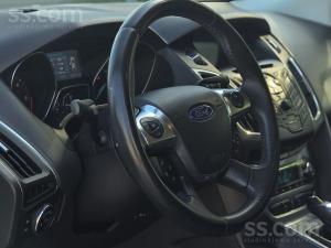 White Ford Focus 2011 in Liepaja, with an engine capacity of 1.60 L and mileage of 224 thousand km for 4500 €, photo 12 on AUTOMOTO.COM.LV
