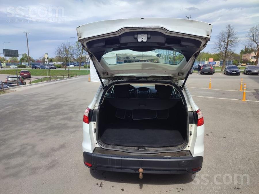Balts Ford Focus 2011 Rīga, ar dzinēja tilpumu 1.60 L un nobraukumu 145 tūkst. km par 2190 €, foto 8 vietnē AUTOMOTO.COM.LV