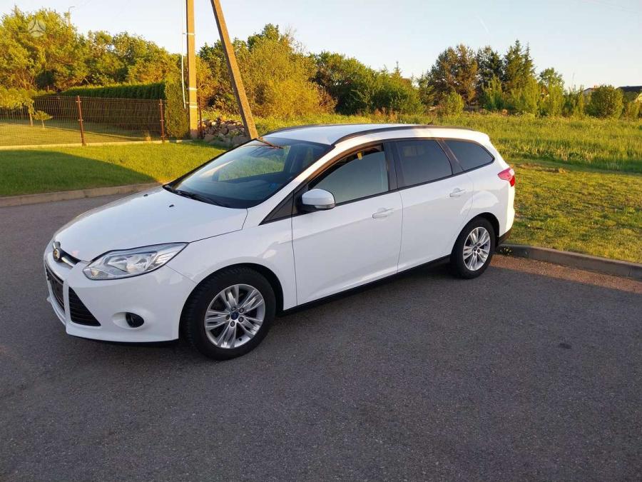 White Ford Focus 2011 in Marijampole, with an engine capacity of 1.60 L and mileage of 183 thousand km for 2750 €, photo 7 on AUTOMOTO.COM.LV