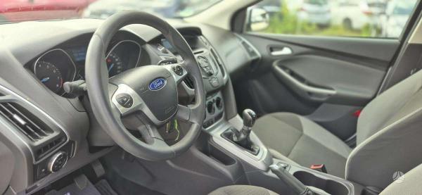 White Ford Focus 2011 in Kaunas, with an engine capacity of 1.60 L and mileage of 200 thousand km for 2550 €, photo 6 on AUTOMOTO.COM.LV