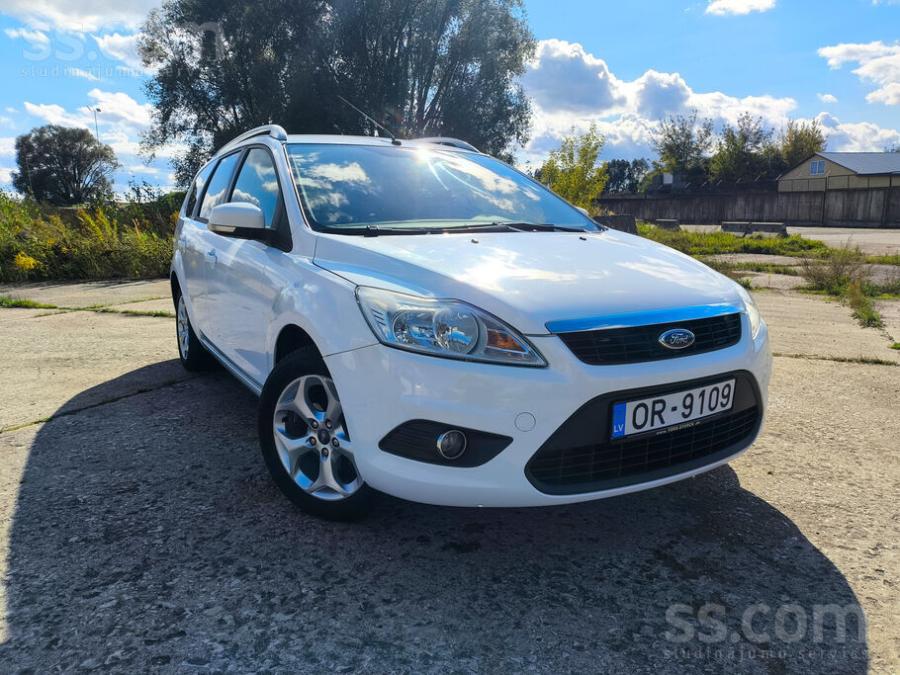 Balts Ford Focus 2011 Rīga, ar dzinēja tilpumu 1.60 L un nobraukumu 234 tūkst. km par 2790 €, foto 4 vietnē AUTOMOTO.COM.LV
