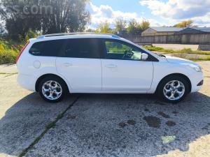 Balts Ford Focus 2011 Rīga, ar dzinēja tilpumu 1.60 L un nobraukumu 234 tūkst. km par 2790 €, foto 5 vietnē AUTOMOTO.COM.LV