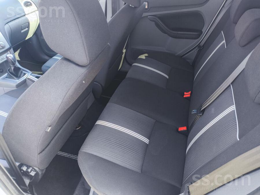 Balts Ford Focus 2011 Rīga, ar dzinēja tilpumu 1.60 L un nobraukumu 234 tūkst. km par 2790 €, foto 23 vietnē AUTOMOTO.COM.LV