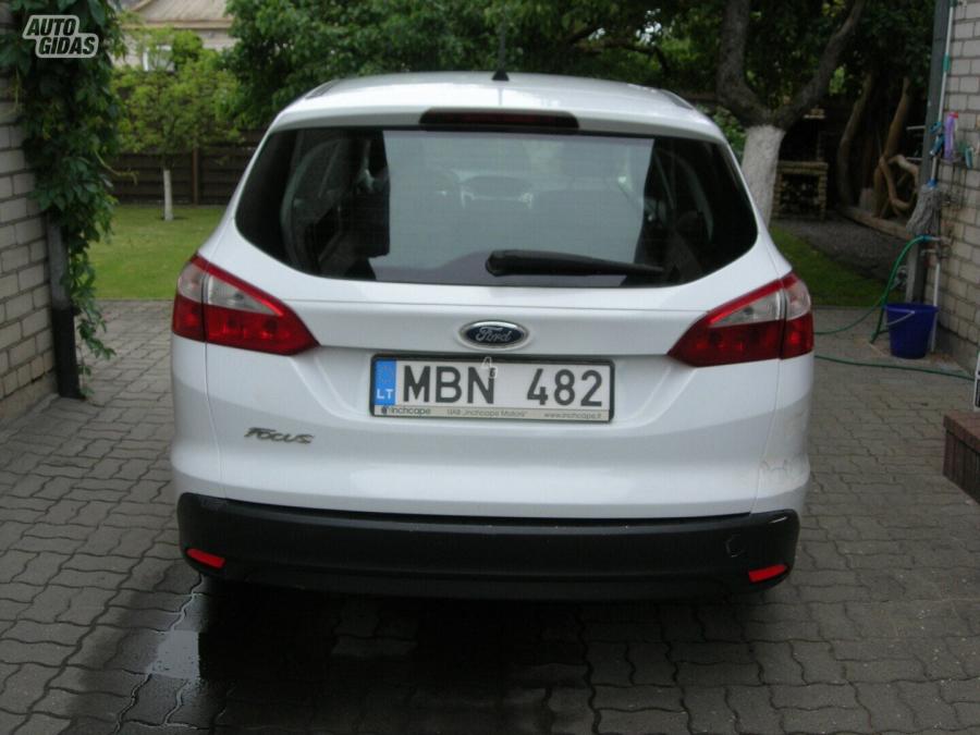 White Ford Focus 2012 in Kaunas, with an engine capacity of 1.60 L and mileage of 319 thousand km for 2199 €, photo 8 on AUTOMOTO.COM.LV