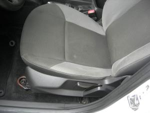 White Ford Focus 2012 in Kaunas, with an engine capacity of 1.60 L and mileage of 319 thousand km for 2199 €, photo 13 on AUTOMOTO.COM.LV