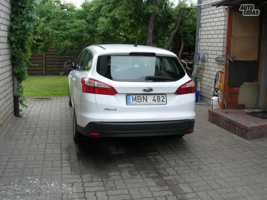White Ford Focus 2012 in Kaunas, with an engine capacity of 1.60 L and mileage of 319 thousand km for 2199 €, photo 24 on AUTOMOTO.COM.LV