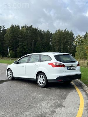 Balts Ford Focus 2012 Rīga, ar dzinēja tilpumu 1.60 L un nobraukumu 448 tūkst. km par 1450 €, foto 3 vietnē AUTOMOTO.COM.LV