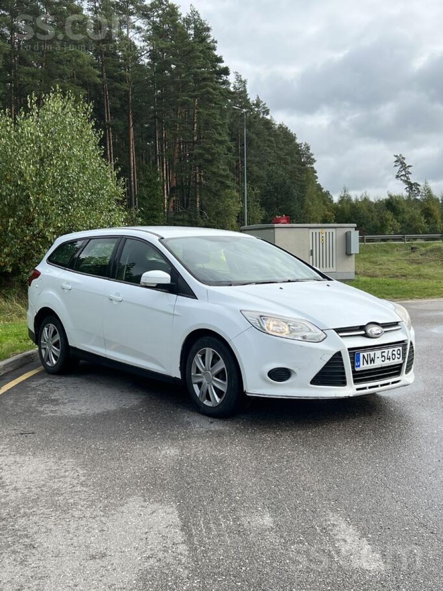 Balts Ford Focus 2012 Rīga, ar dzinēja tilpumu 1.60 L un nobraukumu 448 tūkst. km par 1450 €, foto 5 vietnē AUTOMOTO.COM.LV