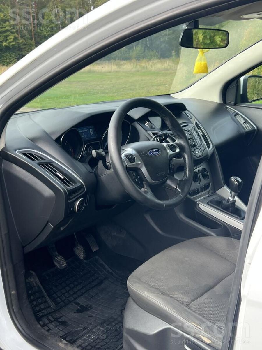 Balts Ford Focus 2012 Rīga, ar dzinēja tilpumu 1.60 L un nobraukumu 448 tūkst. km par 1450 €, foto 6 vietnē AUTOMOTO.COM.LV