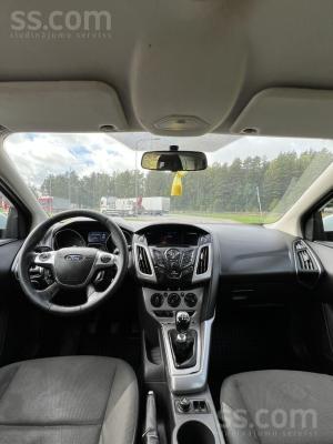 Balts Ford Focus 2012 Rīga, ar dzinēja tilpumu 1.60 L un nobraukumu 448 tūkst. km par 1450 €, foto 8 vietnē AUTOMOTO.COM.LV