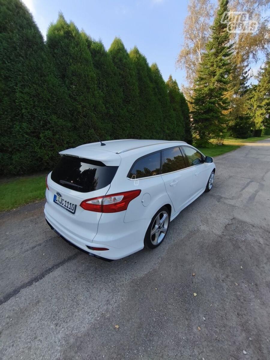 Balts Ford Focus 2012 Šakiai, ar dzinēja tilpumu 2.00 L un nobraukumu 300 tūkst. km par 2700 €, foto 1 vietnē AUTOMOTO.COM.LV