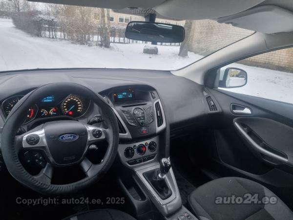 Balts Ford Focus 2013 Pelva, ar dzinēja tilpumu 1.60 L un nobraukumu 366 tūkst. km par 2990 €, foto 11 vietnē AUTOMOTO.COM.LV