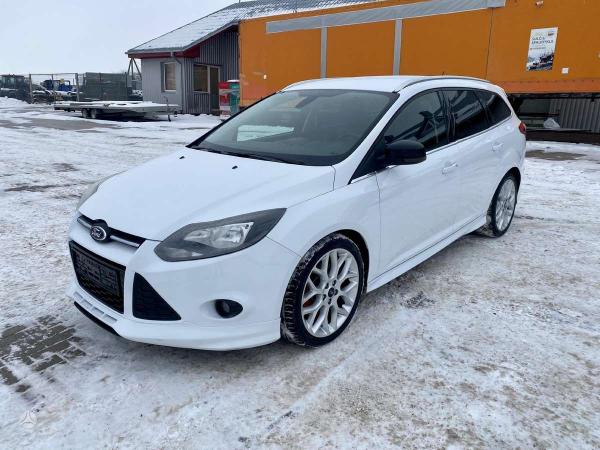 Balts Ford Focus 2013 Kauņa, ar dzinēja tilpumu 1.60 L un nobraukumu 134 tūkst. km par 4200 €, foto 1 vietnē AUTOMOTO.COM.LV