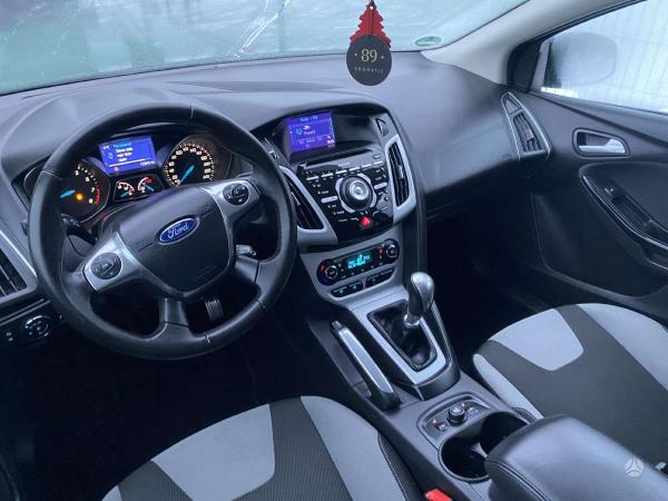 Balts Ford Focus 2013 Kauņa, ar dzinēja tilpumu 1.60 L un nobraukumu 134 tūkst. km par 4200 €, foto 7 vietnē AUTOMOTO.COM.LV