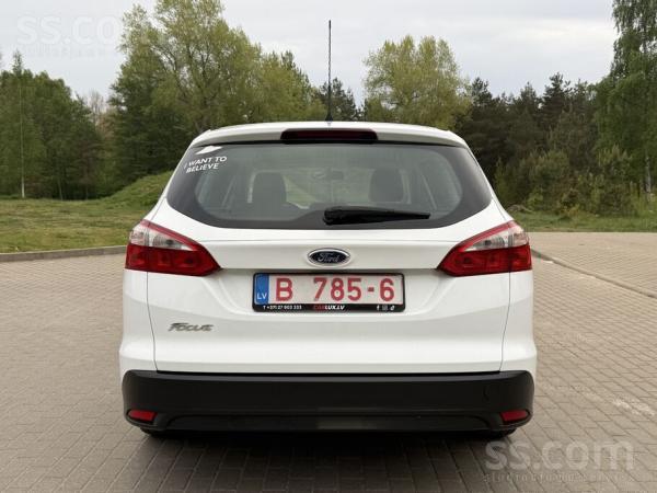 White Ford Focus 2013 in Liepaja, with an engine capacity of 1.60 L and mileage of 117 thousand km for 3500 €, photo 8 on AUTOMOTO.COM.LV