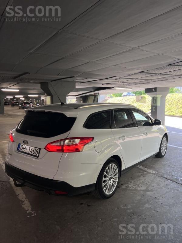 Balts Ford Focus 2013 Rīga, ar dzinēja tilpumu 2.00 L un nobraukumu 402 tūkst. km par 4100 €, foto 3 vietnē AUTOMOTO.COM.LV