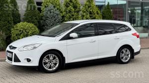 Balts Ford Focus 2013 Rīga, ar dzinēja tilpumu 1.00 L un nobraukumu 179 tūkst. km par 3300 €, foto 4 vietnē AUTOMOTO.COM.LV