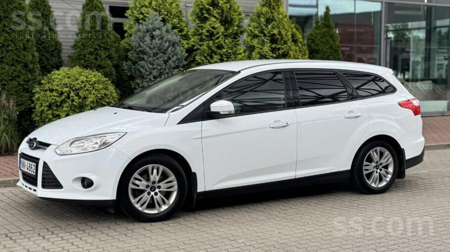 Balts Ford Focus 2013 Rīga, ar dzinēja tilpumu 1.00 L un nobraukumu 179 tūkst. km par 3300 €, foto 4 vietnē AUTOMOTO.COM.LV