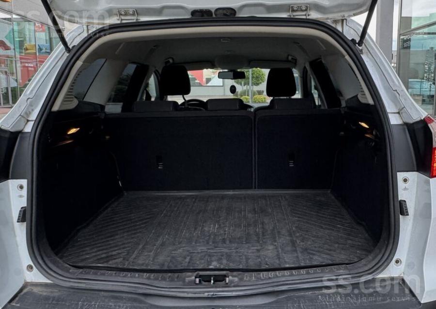 Balts Ford Focus 2013 Rīga, ar dzinēja tilpumu 1.00 L un nobraukumu 179 tūkst. km par 3300 €, foto 9 vietnē AUTOMOTO.COM.LV