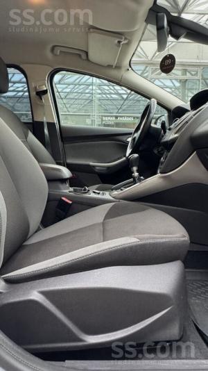 Balts Ford Focus 2013 Rīga, ar dzinēja tilpumu 1.00 L un nobraukumu 179 tūkst. km par 3300 €, foto 11 vietnē AUTOMOTO.COM.LV