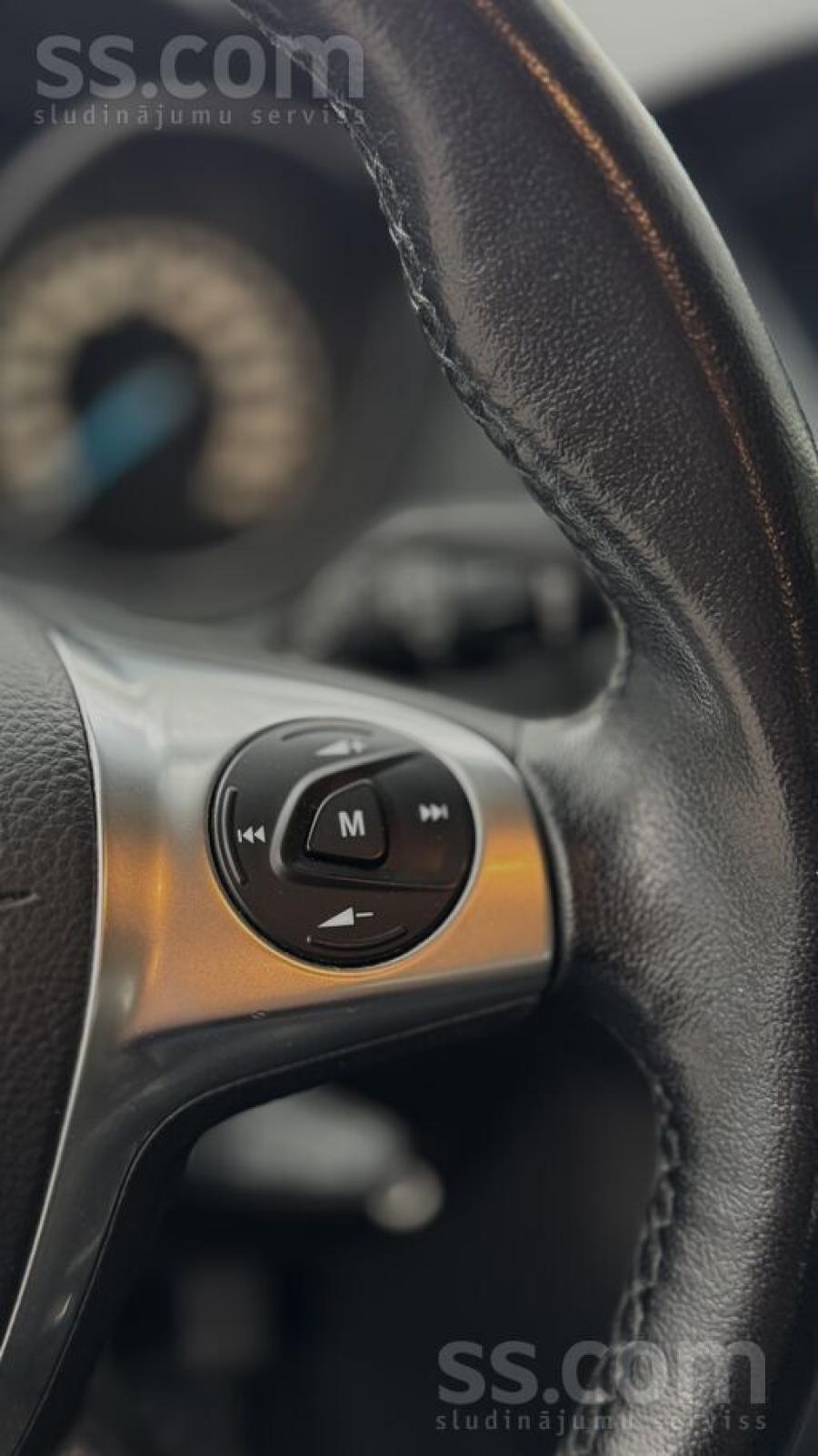 Balts Ford Focus 2013 Rīga, ar dzinēja tilpumu 1.00 L un nobraukumu 179 tūkst. km par 3300 €, foto 14 vietnē AUTOMOTO.COM.LV