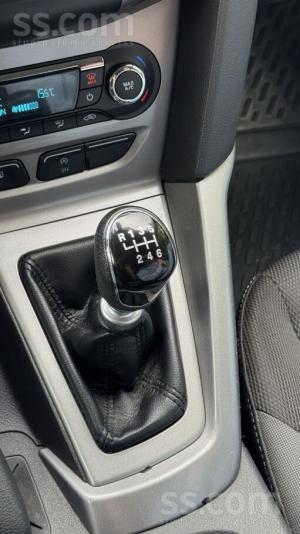 Balts Ford Focus 2013 Rīga, ar dzinēja tilpumu 1.00 L un nobraukumu 179 tūkst. km par 3300 €, foto 18 vietnē AUTOMOTO.COM.LV