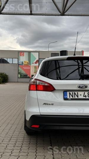 Balts Ford Focus 2013 Rīga, ar dzinēja tilpumu 1.00 L un nobraukumu 179 tūkst. km par 3300 €, foto 21 vietnē AUTOMOTO.COM.LV