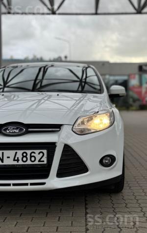 Balts Ford Focus 2013 Rīga, ar dzinēja tilpumu 1.00 L un nobraukumu 179 tūkst. km par 3300 €, foto 27 vietnē AUTOMOTO.COM.LV