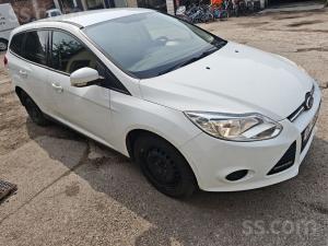 Balts Ford Focus 2013 Liepāja, ar dzinēja tilpumu 2.00 L un nobraukumu 379 tūkst. km par 3500 €, foto 4 vietnē AUTOMOTO.COM.LV