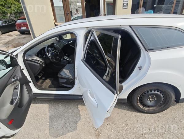 White Ford Focus 2013 in Liepaja, with an engine capacity of 2.00 L and mileage of 379 thousand km for 3500 €, photo 10 on AUTOMOTO.COM.LV