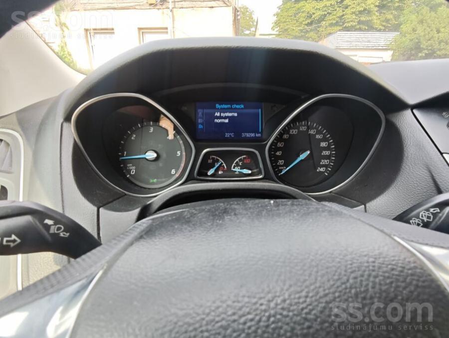 Balts Ford Focus 2013 Liepāja, ar dzinēja tilpumu 2.00 L un nobraukumu 379 tūkst. km par 3500 €, foto 12 vietnē AUTOMOTO.COM.LV
