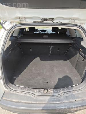 Balts Ford Focus 2013 Liepāja, ar dzinēja tilpumu 2.00 L un nobraukumu 379 tūkst. km par 3500 €, foto 14 vietnē AUTOMOTO.COM.LV