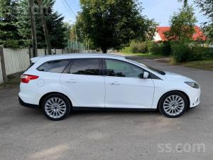 White Ford Focus 2013 in Riga, with an engine capacity of 2.00 L and mileage of 0 thousand km for 4100 €, photo 6 on AUTOMOTO.COM.LV