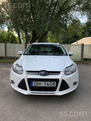 White Ford Focus 2013 in Riga, with an engine capacity of 2.00 L and mileage of 0 thousand km for 4100 €, photo 8 on AUTOMOTO.COM.LV