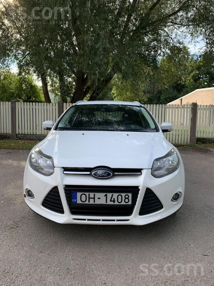 White Ford Focus 2013 in Riga, with an engine capacity of 2.00 L and mileage of 0 thousand km for 4100 €, photo 8 on AUTOMOTO.COM.LV