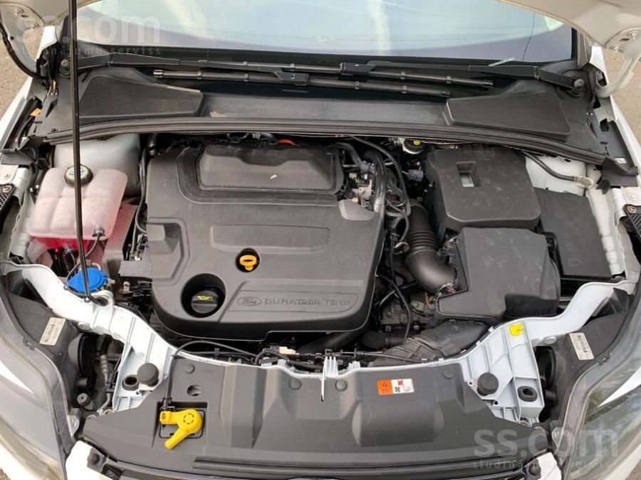 White Ford Focus 2013 in Riga, with an engine capacity of 2.00 L and mileage of 0 thousand km for 4100 €, photo 9 on AUTOMOTO.COM.LV