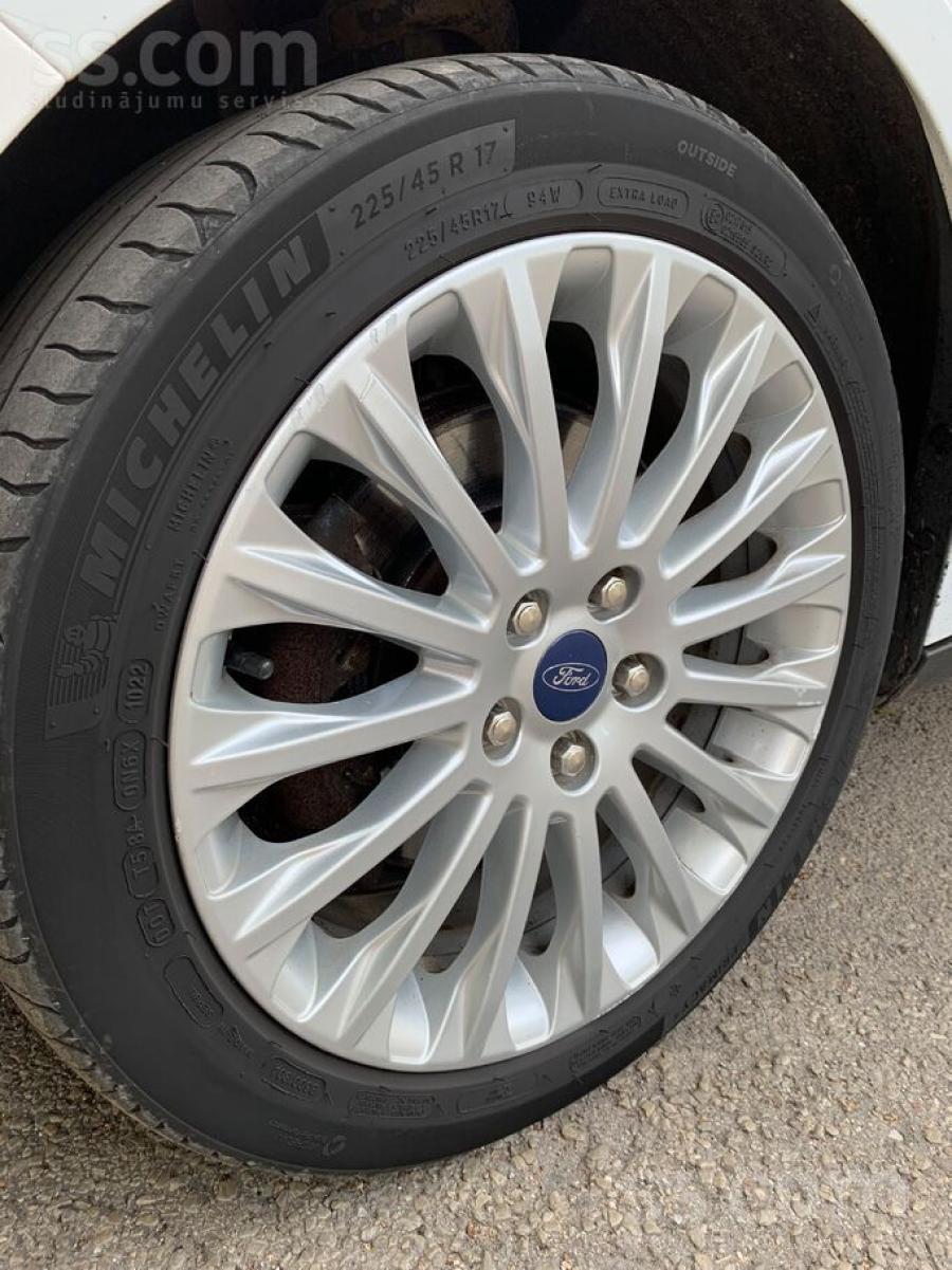 White Ford Focus 2013 in Riga, with an engine capacity of 2.00 L and mileage of 0 thousand km for 4100 €, photo 10 on AUTOMOTO.COM.LV