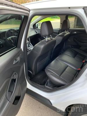 White Ford Focus 2013 in Riga, with an engine capacity of 2.00 L and mileage of 0 thousand km for 4100 €, photo 12 on AUTOMOTO.COM.LV