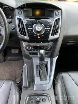 White Ford Focus 2013 in Riga, with an engine capacity of 2.00 L and mileage of 0 thousand km for 4100 €, photo 13 on AUTOMOTO.COM.LV